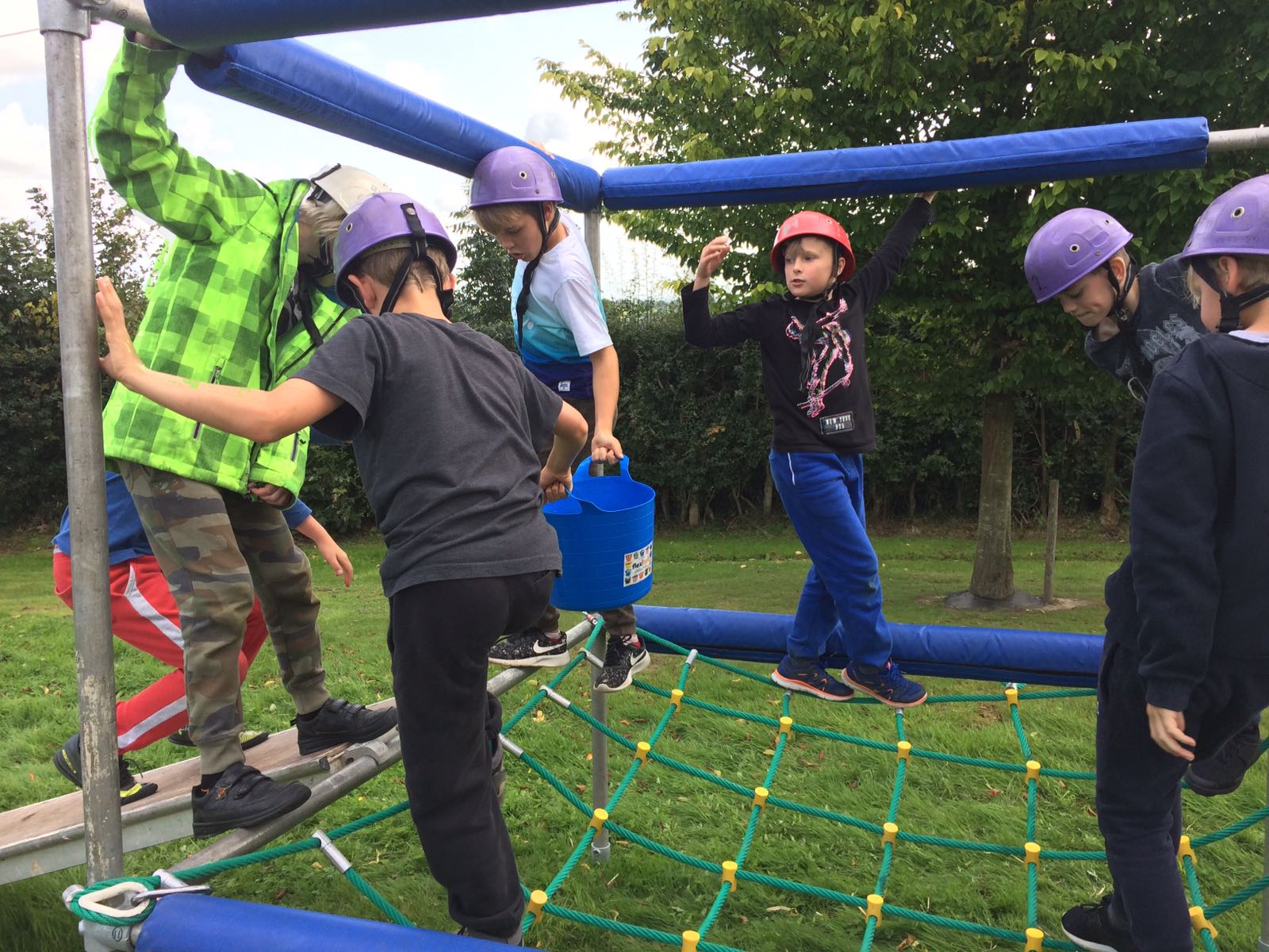 Year 5 & 6 Activity Days. Problem Solving With WiseUp Team Building